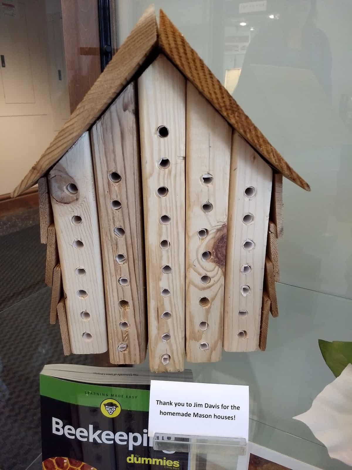 Beekeeping 101 Exhibit at the Sciences Library – Sciences Library News
