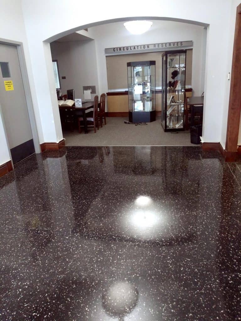 University of Iowa Sciences Library freshens up with new coat of paint ...